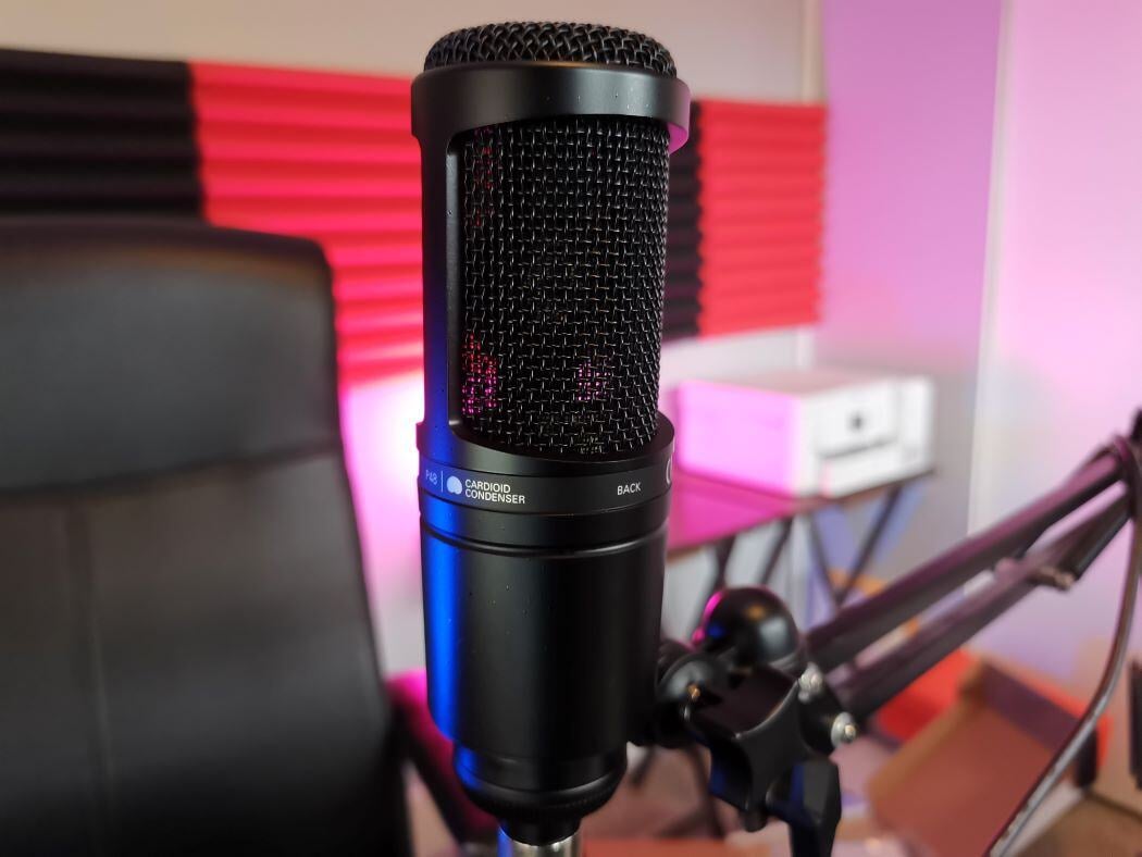 Understanding Microphone Technique: An Easy Mic Primer for New Users